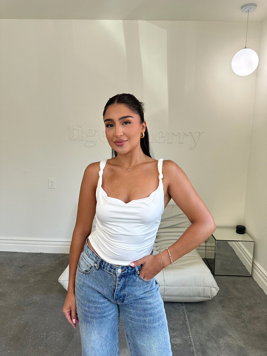 gabi top (WHITE) – tigercherry