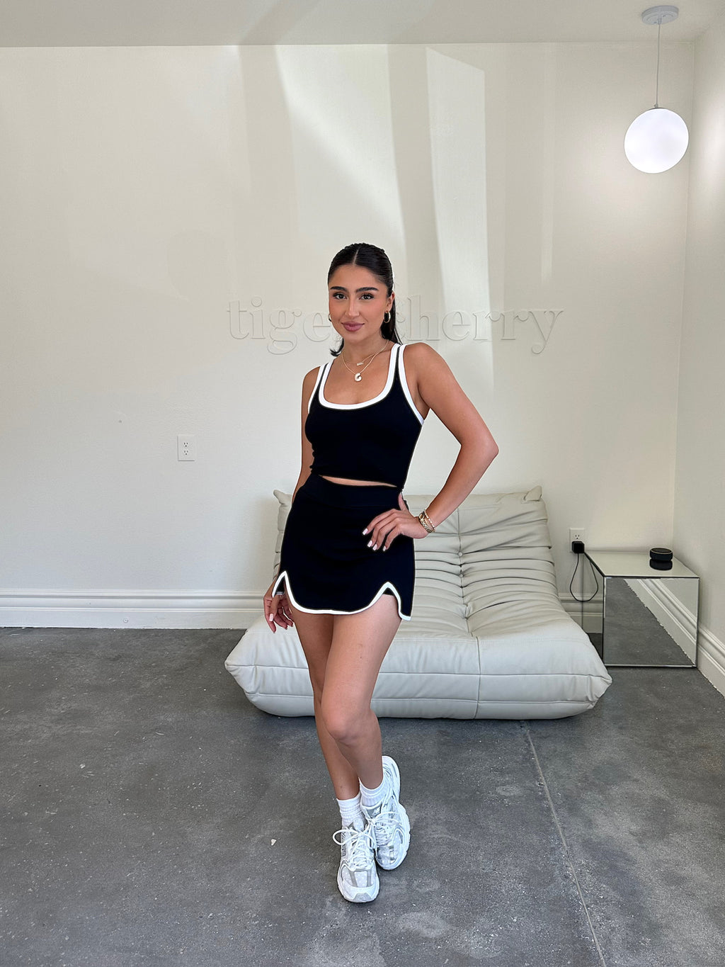 mina set (BLACK/WHITE) – tigercherry